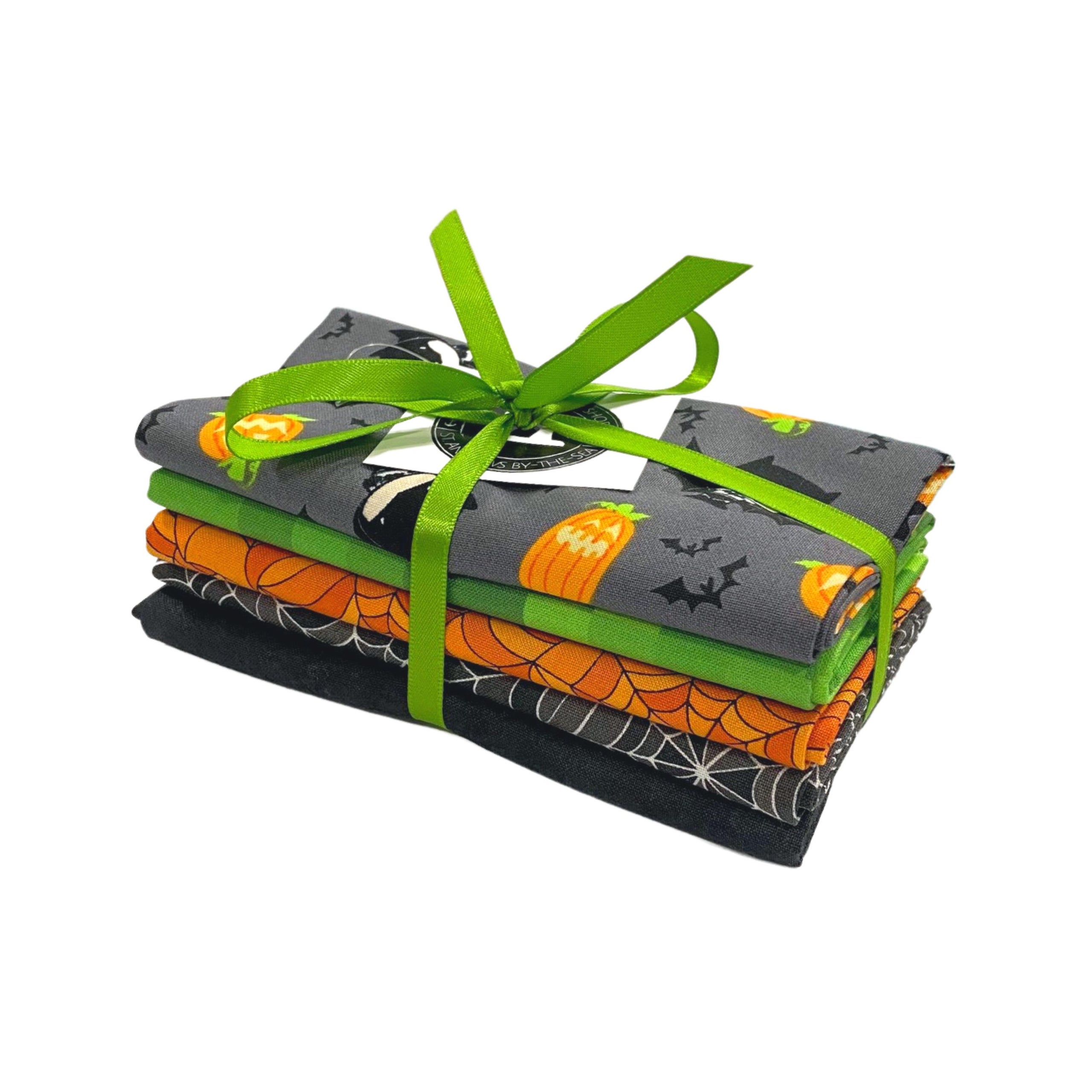 Halloween Mix Fat Quarter Bundle - Batman (1.25m) | The Wee Fabric Shop ...